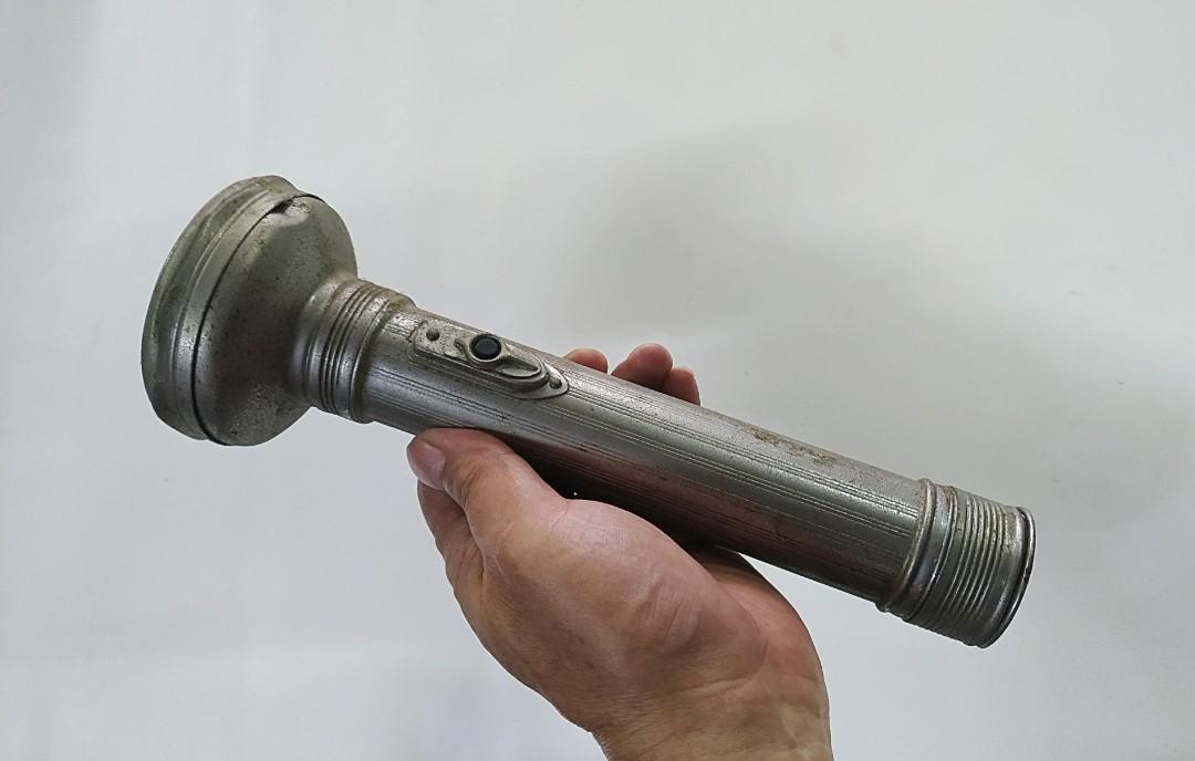 Vintage Handheld Eveready Torch Light, Hobbies & Toys, Collectibles ...