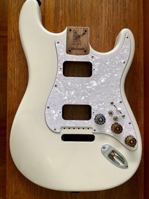Warmoth Fender Stratocaster Body - Walnut, Hobbies & Toys, Music ...