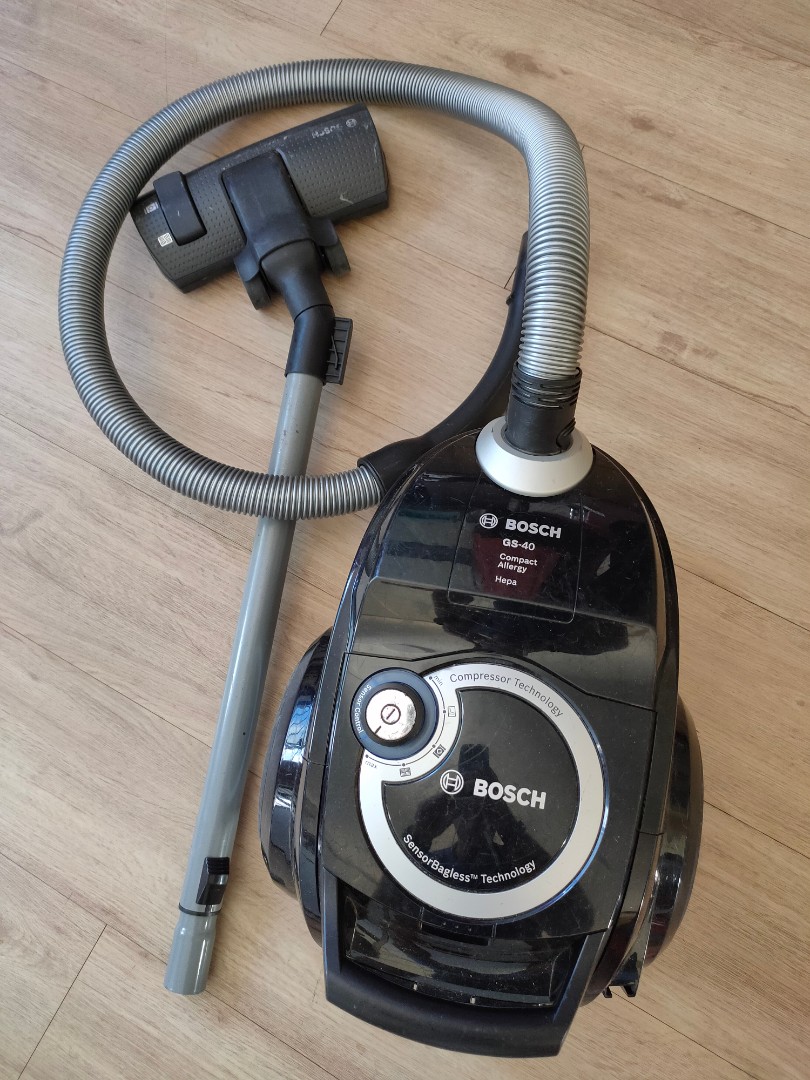 Bosch GS 40 Vacuum Cleaner, TV & Home Appliances, Vacuum Cleaner ...