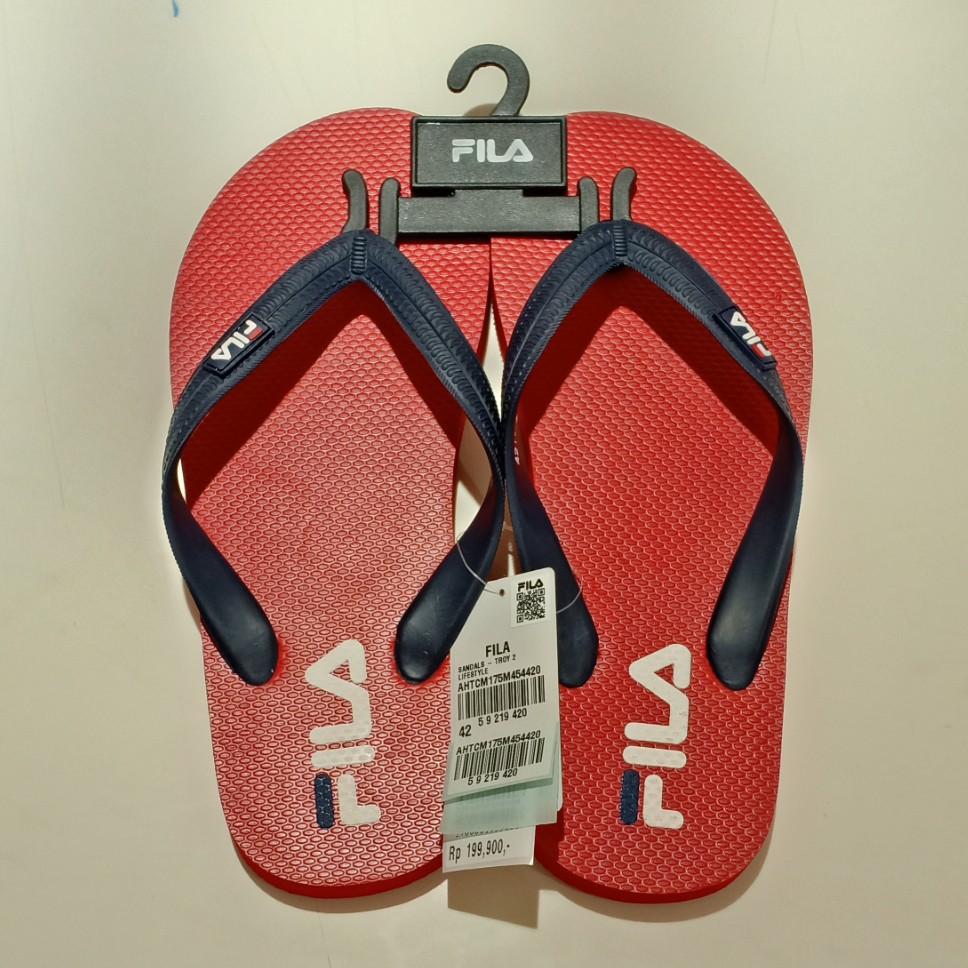 Fila Troy Flip-Flops, Fesyen Pria, Sepatu , Sandal di Carousell