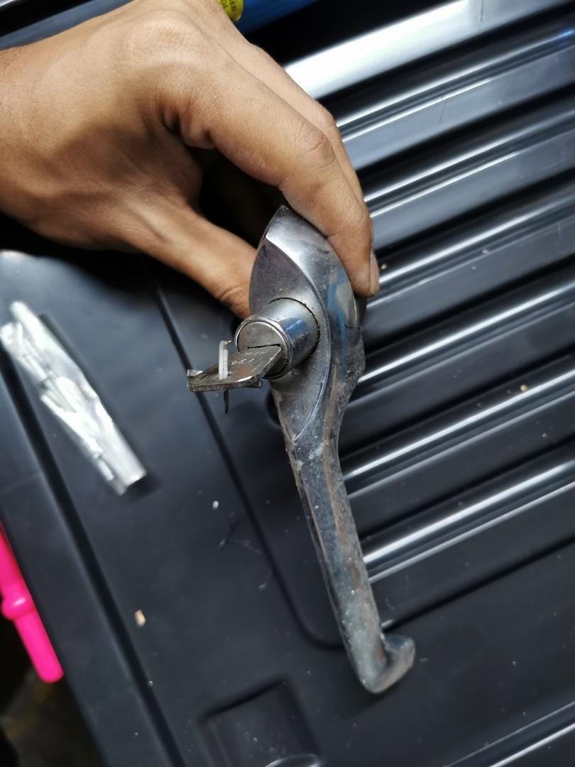 Ford Cortina Mk1 113e door handles, Auto Accessories on Carousell