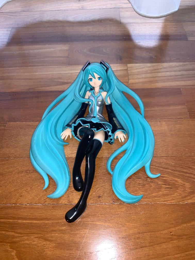 Hatsune Miku Premium Figure -Angel Breeze-, Hobbies & Toys, Memorabilia ...
