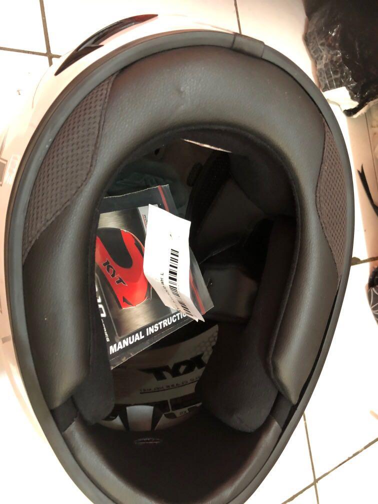 Helm KYT R10 ukuran L, Motor di Carousell