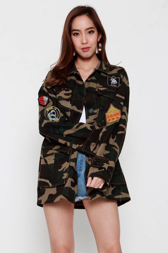 Oversized camo jacket, Women's Fashion, Coats, Jackets and Outerwear on ...