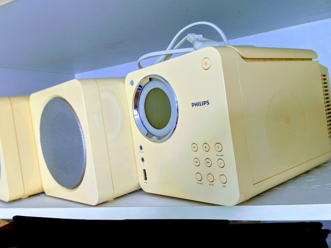 Philips stereo + radio set, Audio, Portable Music Players on Carousell