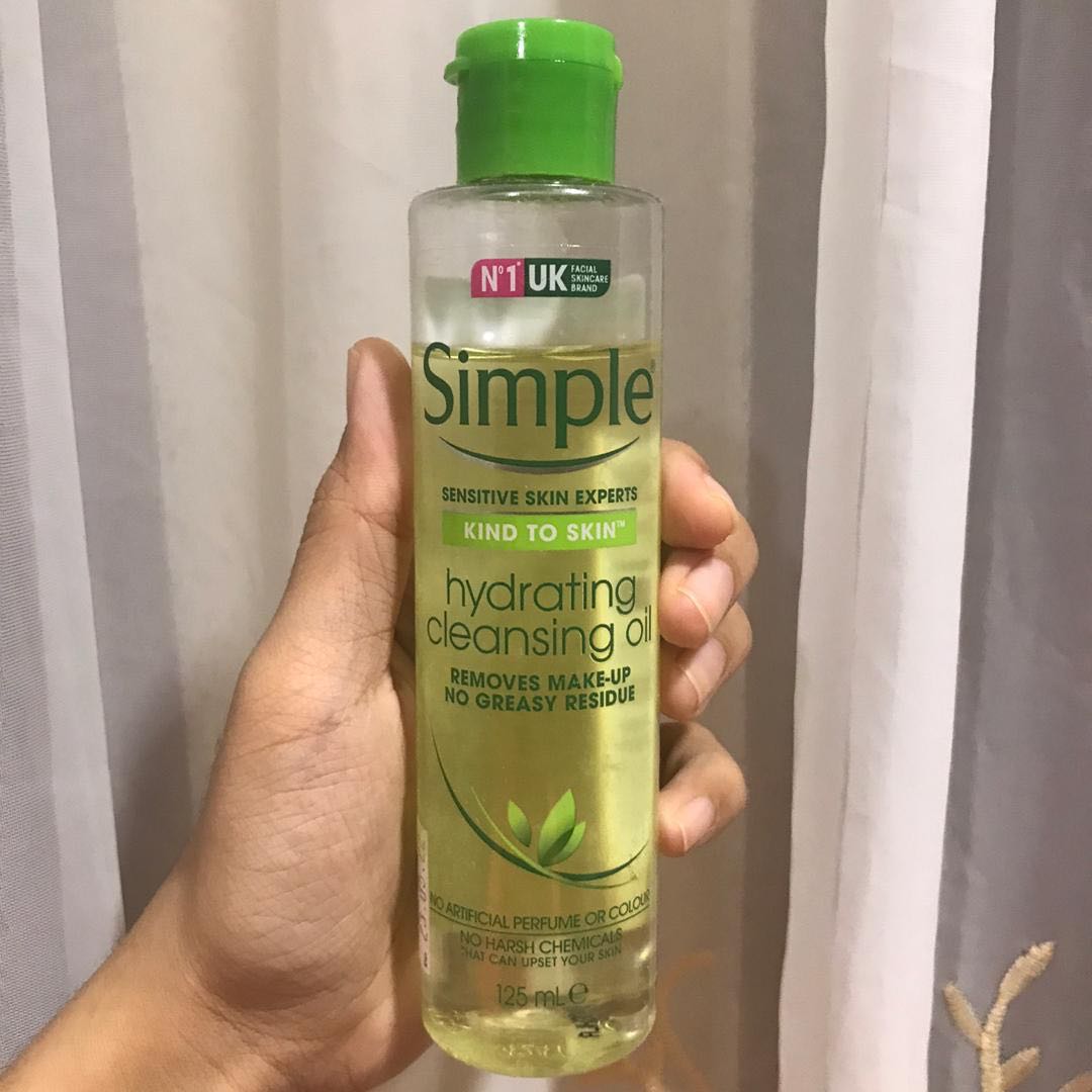 SIMPLE Hydrating Cleansing Oil 125ml, Beauty & Personal Care, Face ...