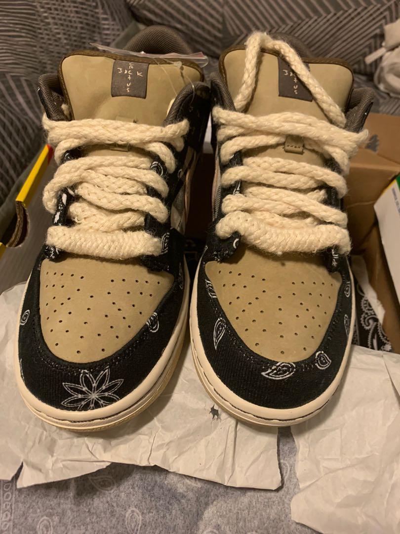 Travis Scott Dunks, Men's Fashion, Footwear, Sneakers on Carousell