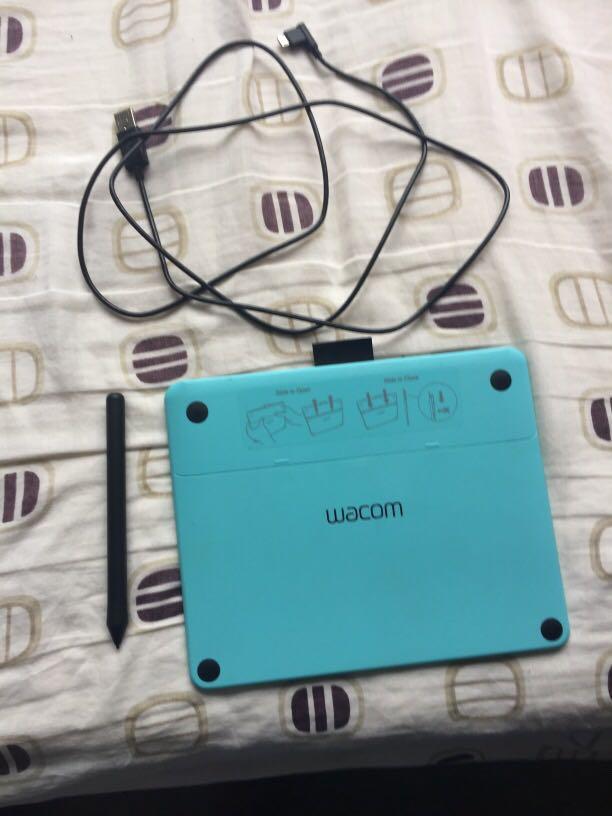 Blue Wacom Intuos with Pen: CTH-490/B1-CX, Mobile Phones & Gadgets, E ...