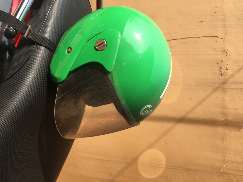 Helm Grab Bekas, Motor di Carousell