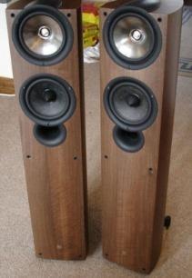 KEF IQ5 SP3501 Floorstanding Speakers 音響喇叭 高質量的聽覺效果, 音響器材, Soundbar、揚聲器 ...