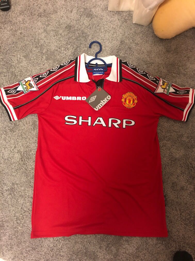 Manchester United home vintage kit 1999, Sports Equipment, Other Sports ...