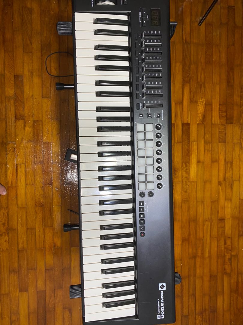 Novation Launchkey MK2 61 Keyboard, Music & Media, Music Instruments on ...