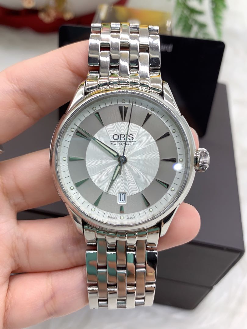 Oris Date 40mm automatic Full set, Luxury, Watches on Carousell