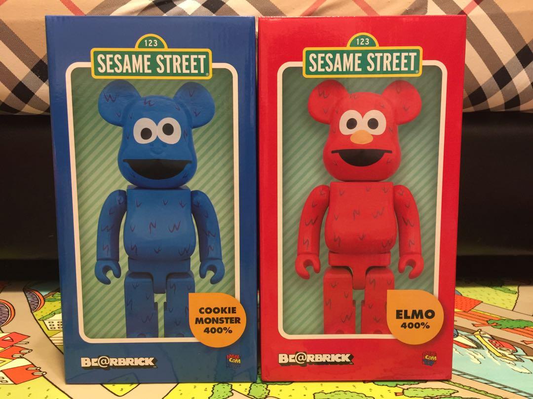 全新 Bearbrick 400% Elmo & Cookie Monster, 玩具 & 遊戲類, 玩具 - Carousell
