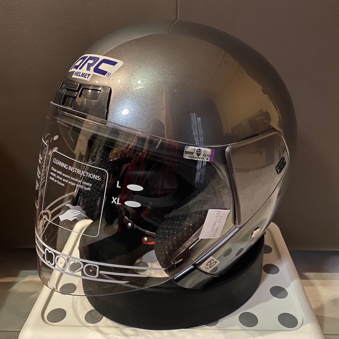 Arc Astro helmet grey, Motorcycles, Motorcycle Apparel on Carousell