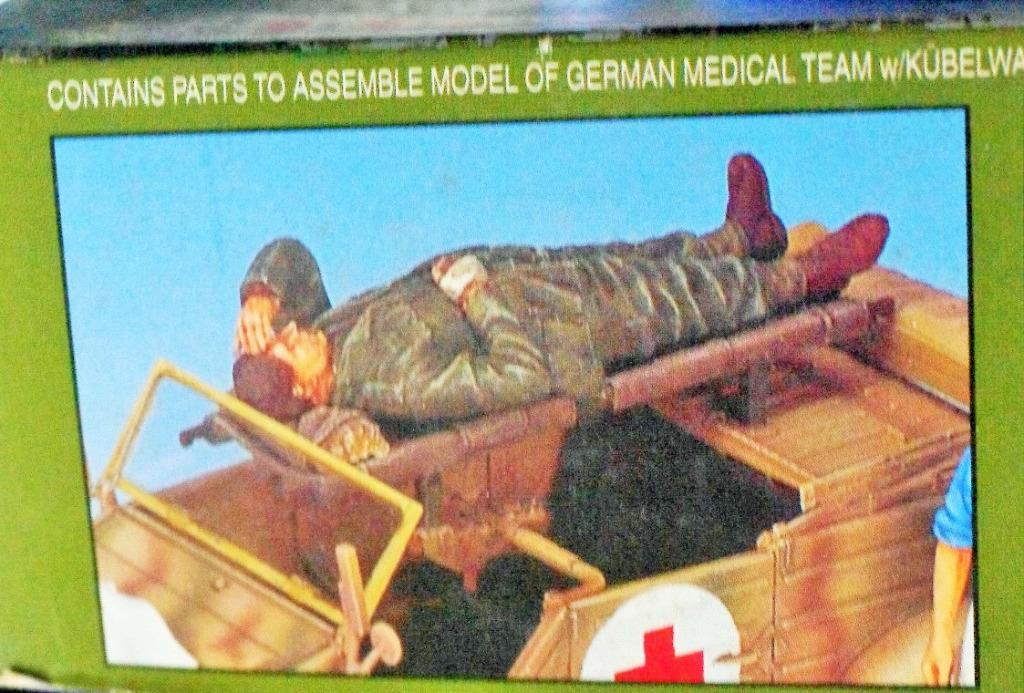 絕版-Dragon-威龍-6137 -1/6- German Medical Team- w/ Kübelwagen Ambulance ...