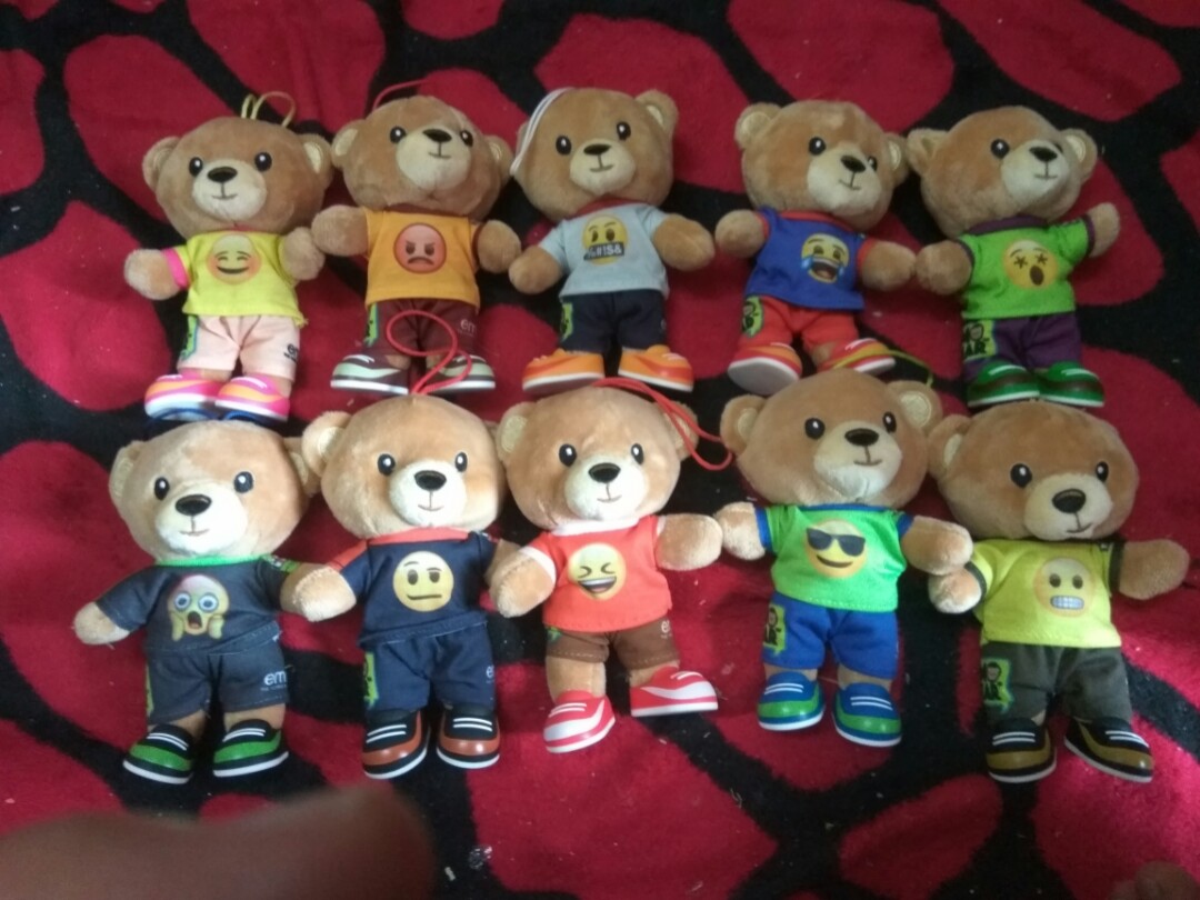 Emo bear 7-11 7e 7 eleven emoji, Hobbies & Toys, Collectibles ...