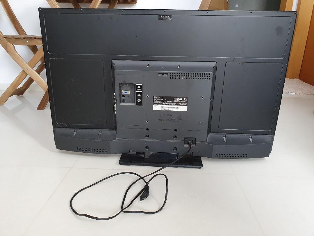 Sharp Aquos 32" LED Flat screen TV, Home Appliances, TVs ...