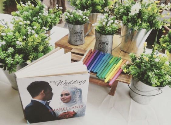 All Pasu tin Bunga Hiasan with Leave , Furniture & Home Living, Home ...