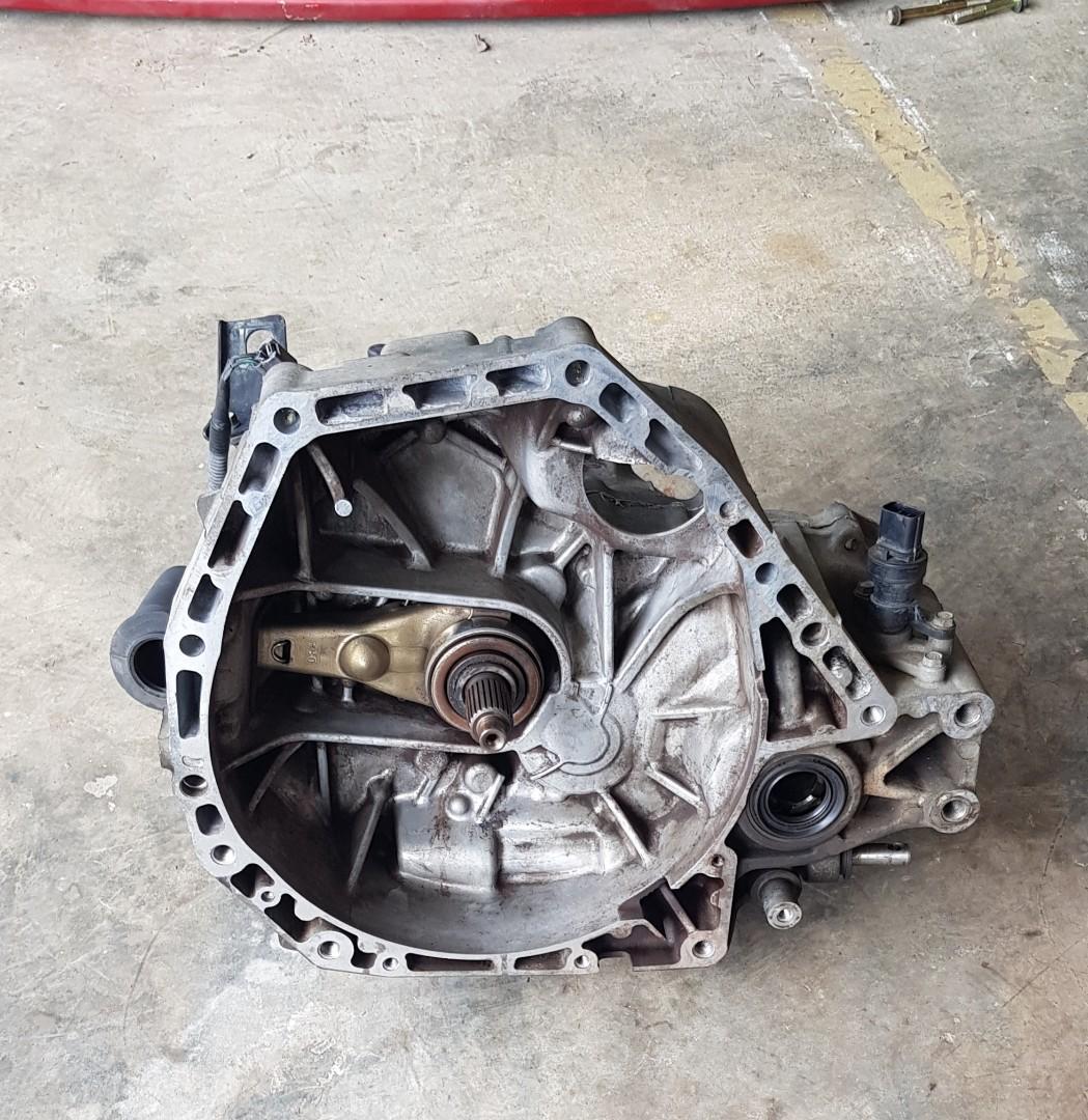 Honda Dc2 Type R B18c manual s80 Lsd gearbox, Auto Accessories on Carousell
