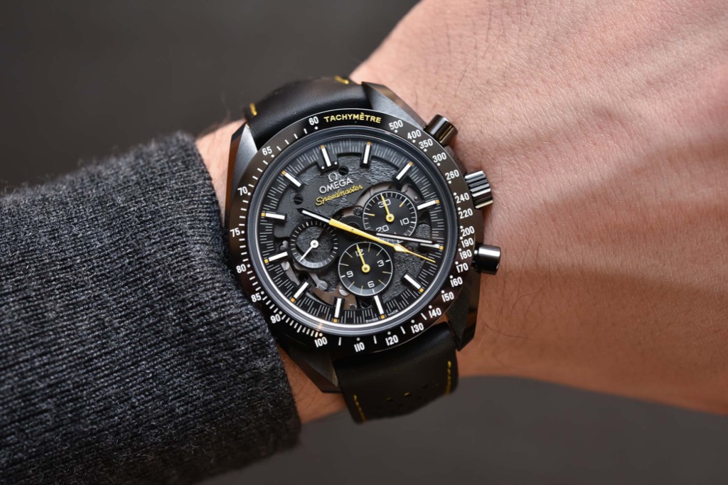 Omega Speedmaster Apollo 8 Dark Side of The Moon, 名牌, 手錶 - Carousell
