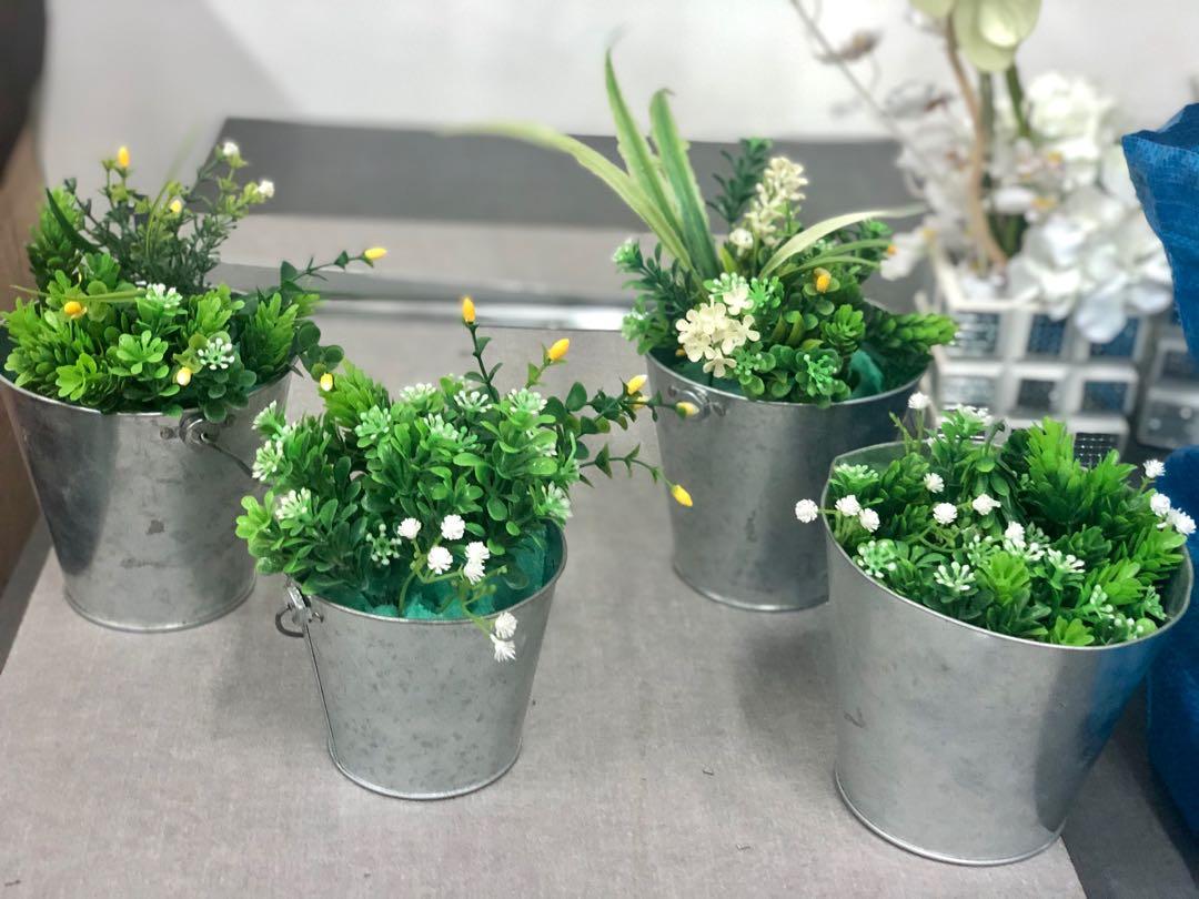 All Pasu tin Bunga Hiasan with Leave , Furniture & Home Living, Home ...