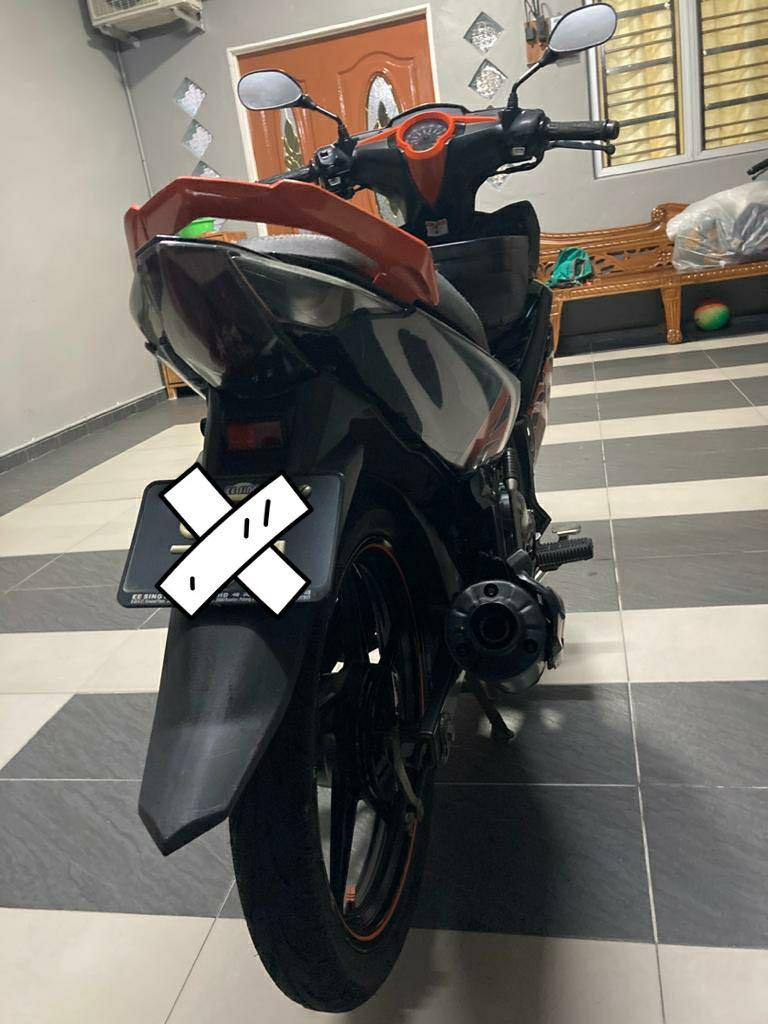 Yamaha LC 135 v3 tahun 2015, Motorbikes on Carousell