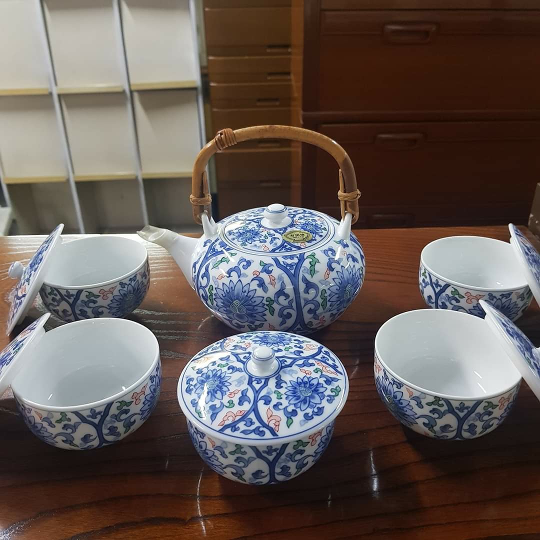 ARITA Tea Set, Hobbies & Toys, Memorabilia & Collectibles, Religious ...