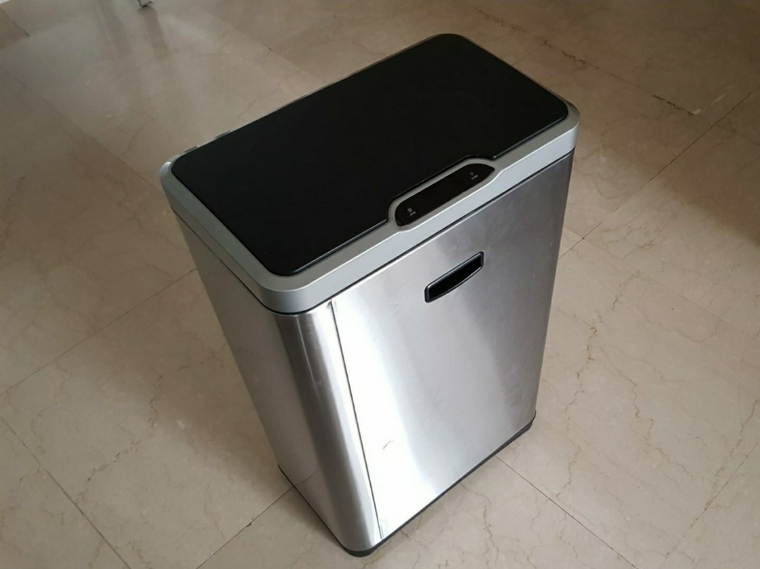 Hands Free Battery powered Dustbin, Home Appliances, Kitchenware on ...