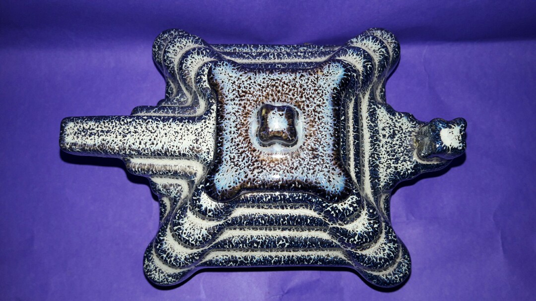 Super Pyramid Tank Teapot, Hobbies & Toys, Stationery & Craft ...