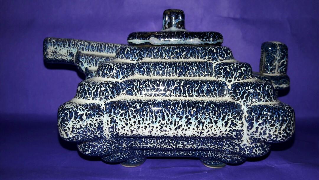 Super Pyramid Tank Teapot, Hobbies & Toys, Stationery & Craft ...