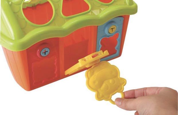 PLAYGO SHAPE & LOCK BARN, 兒童＆孕婦用品, 嬰兒玩具 - Carousell