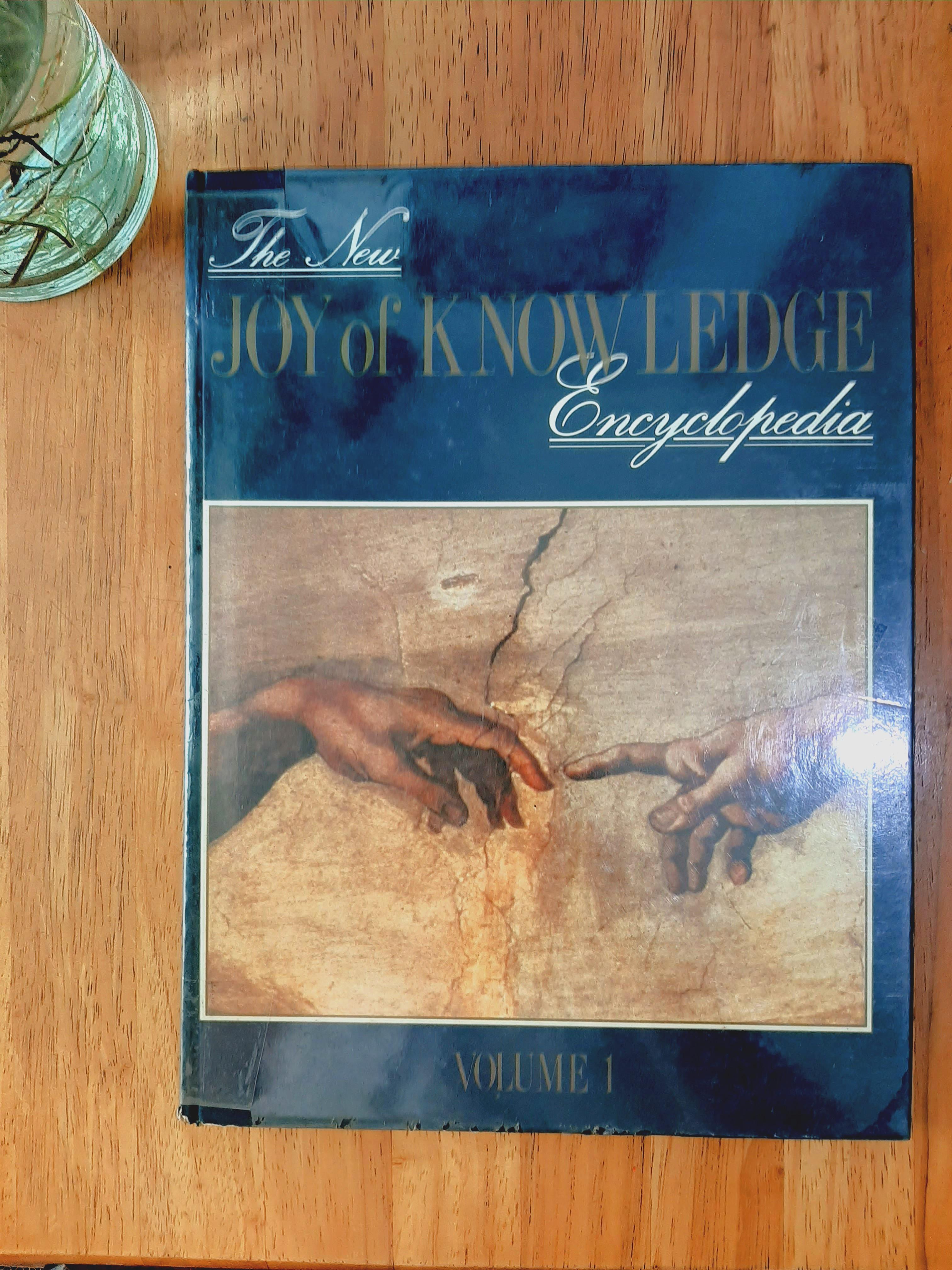 The New Joy of Knowledge Encyclopedia: The Human Body, Hobbies & Toys ...