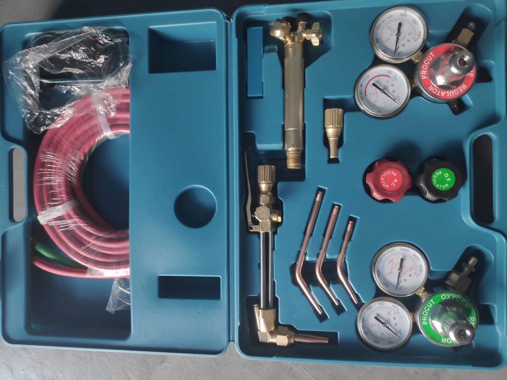 Welding cutting outfit, Everything Else, Looking For on Carousell