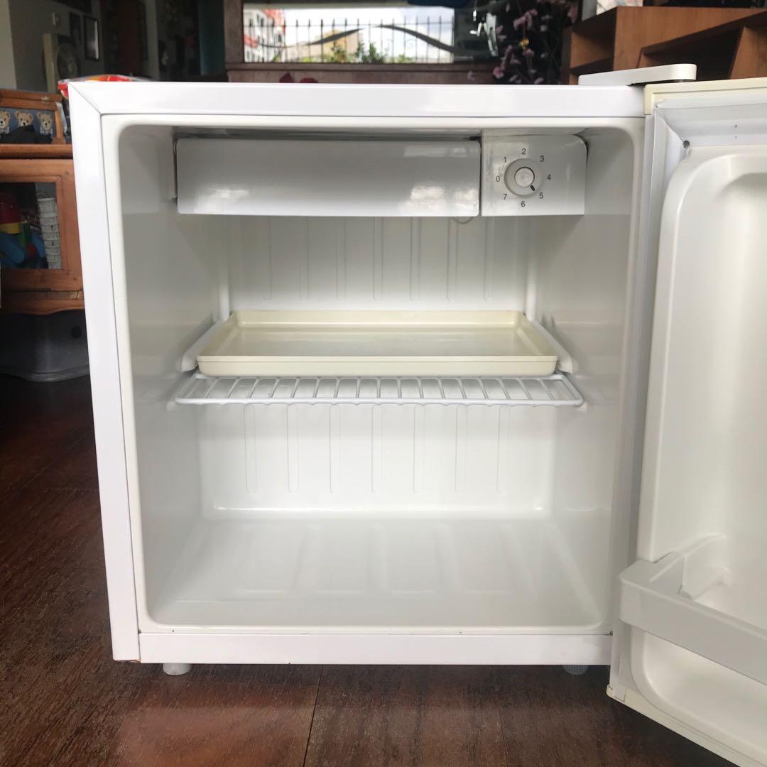 Akira Mini Fridge, TV & Home Appliances, Kitchen Appliances ...