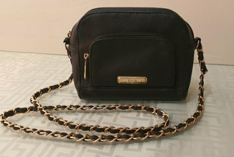 Celine (CLN) sling bag on Carousell