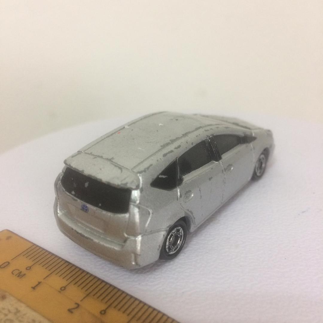 CFE181 2011 TOMY TOMICA 1:71 Toyota Prius Alpha a V + Hybrid Silver ...