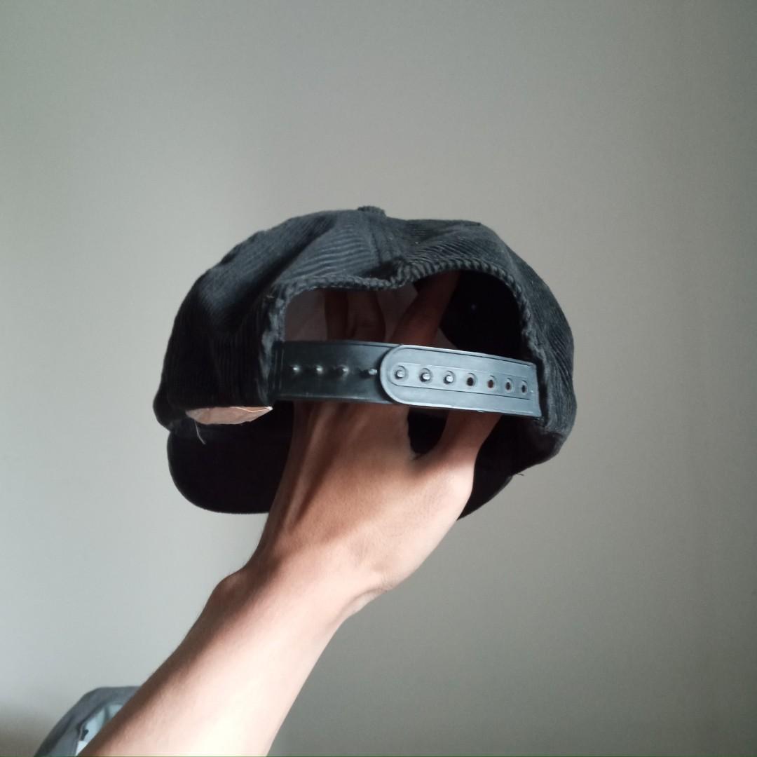 Topi Coca Cola - Original Merchandise, Fesyen Pria, Aksesoris, Topi di ...