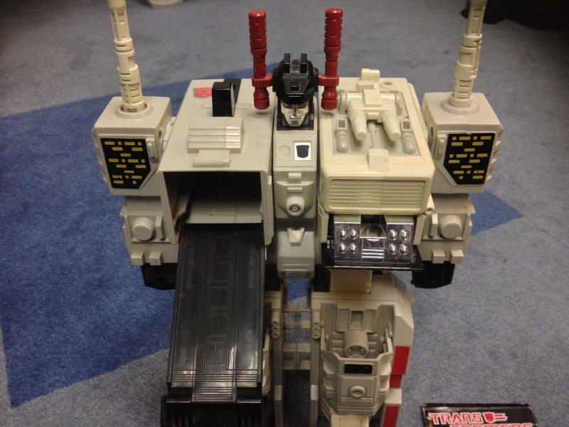 Transformers G1 Metroplex Vintage 1980s complete with box and papers ...