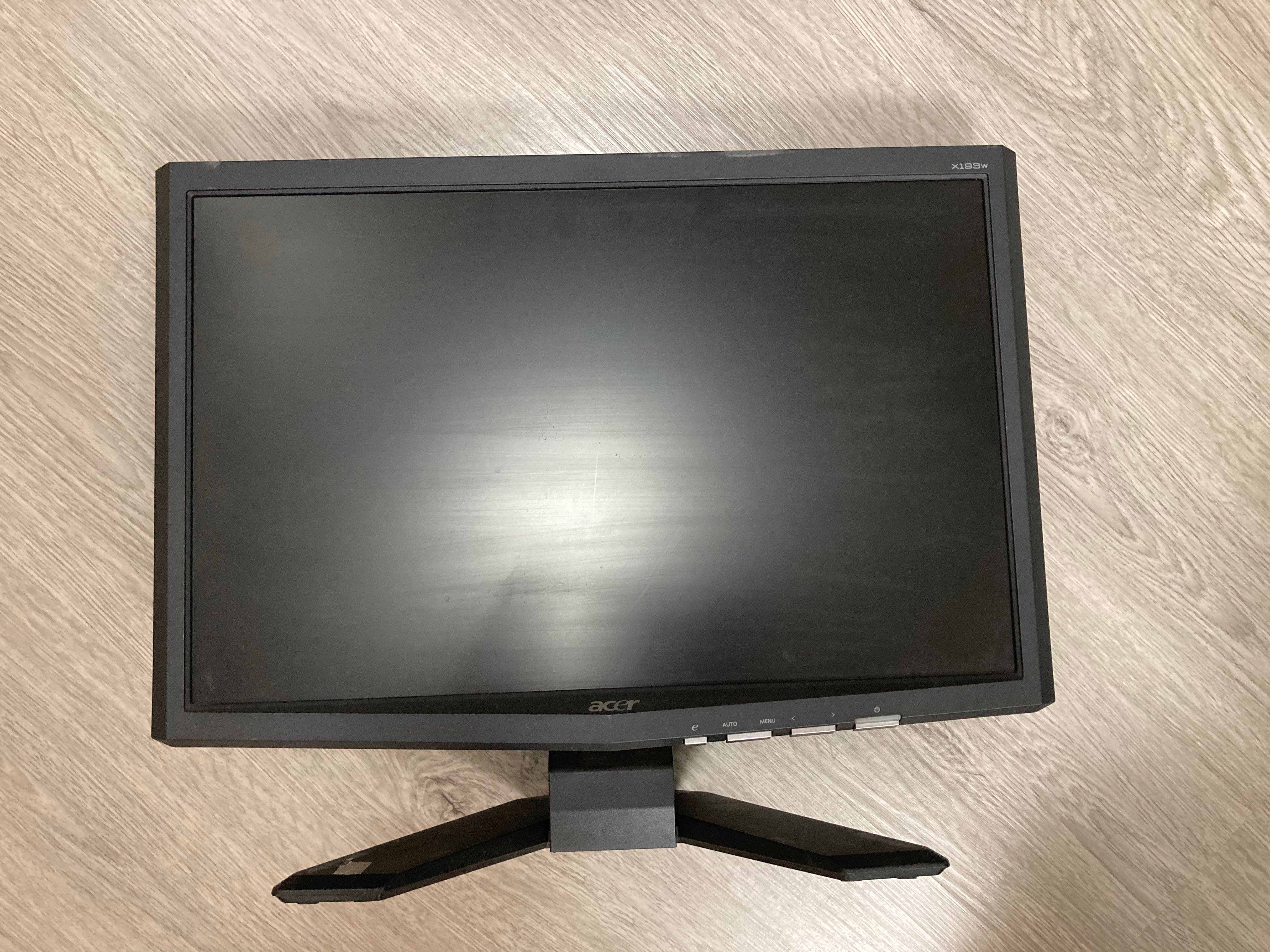 Acer 19吋 LCD monitor (X193W), 電腦＆科技, 電腦周邊及配件, 電子屏幕 - Carousell