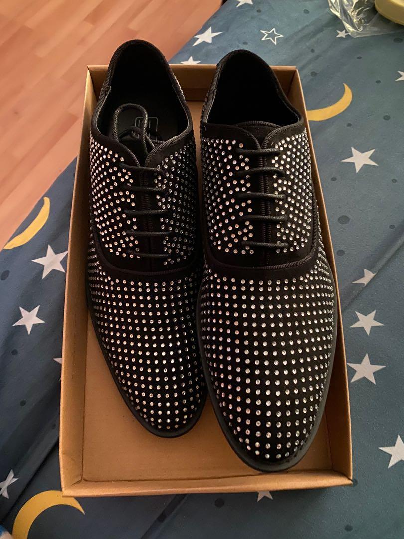 BNIB formal black shoe, Men's Fashion, Footwear, Casual shoes on Carousell
