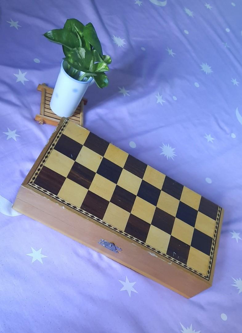 Chess and dama board, Hobbies & Toys, Toys & Games on Carousell