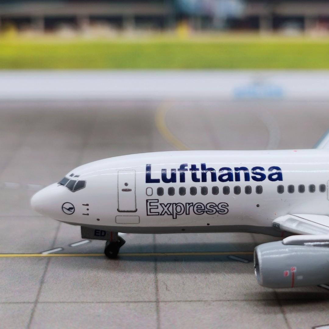 (SALE!) 1:400 B737 Lufthansa (Berlin 2000 Olympic Livery), Toys & Games ...