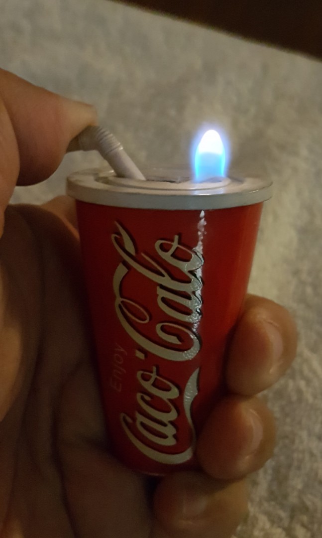 Coca cola lighter, Hobbies & Toys, Collectibles & Memorabilia, Vintage Collectibles on Carousell