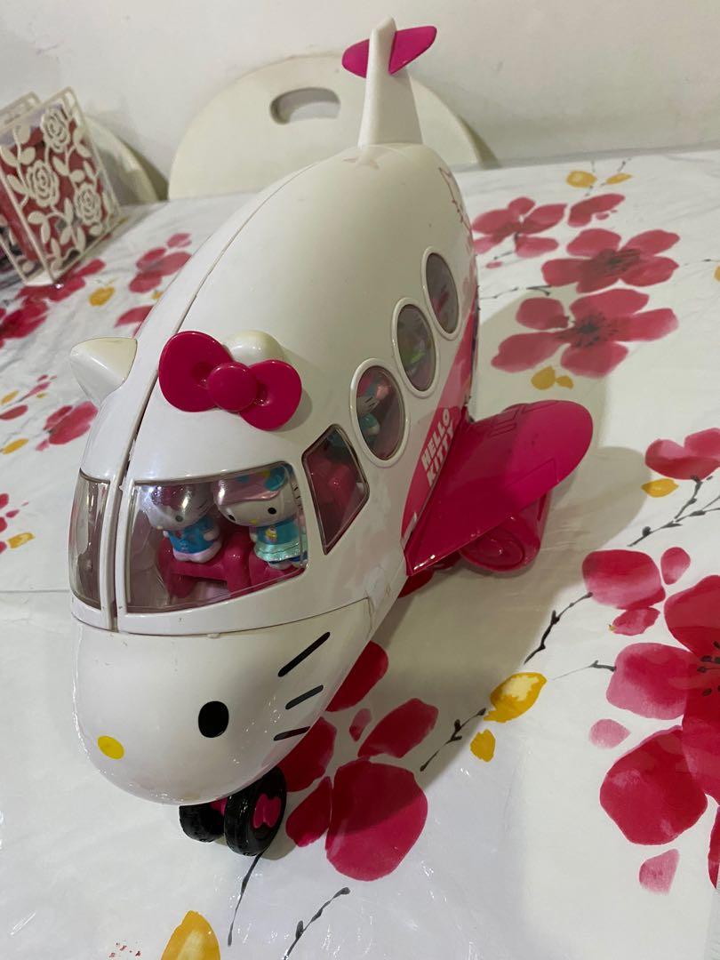 Hello Kitty aeroplane incl 3 figurines, Hobbies & Toys, Toys & Games on ...