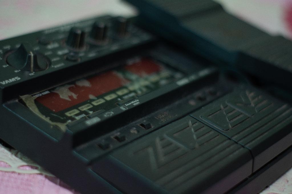 Zoom 707 II Guitar Multi Effects Pedal, Hobbies & Toys, Music & Media ...