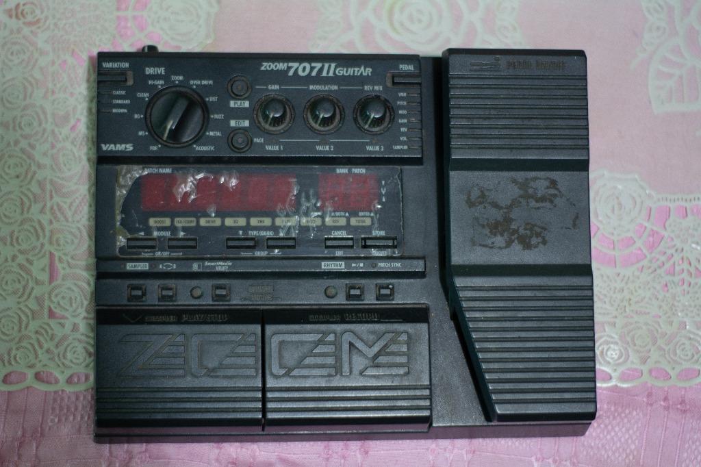 Zoom 707 II Guitar Multi Effects Pedal, Hobbies & Toys, Music & Media ...