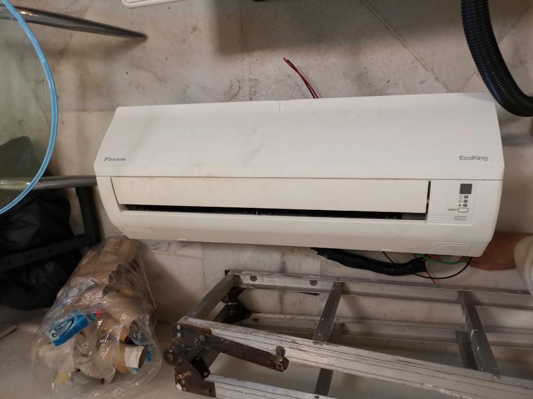 Aircond 1hp Daikin ecoking, TV & Home Appliances, Kitchen Appliances ...
