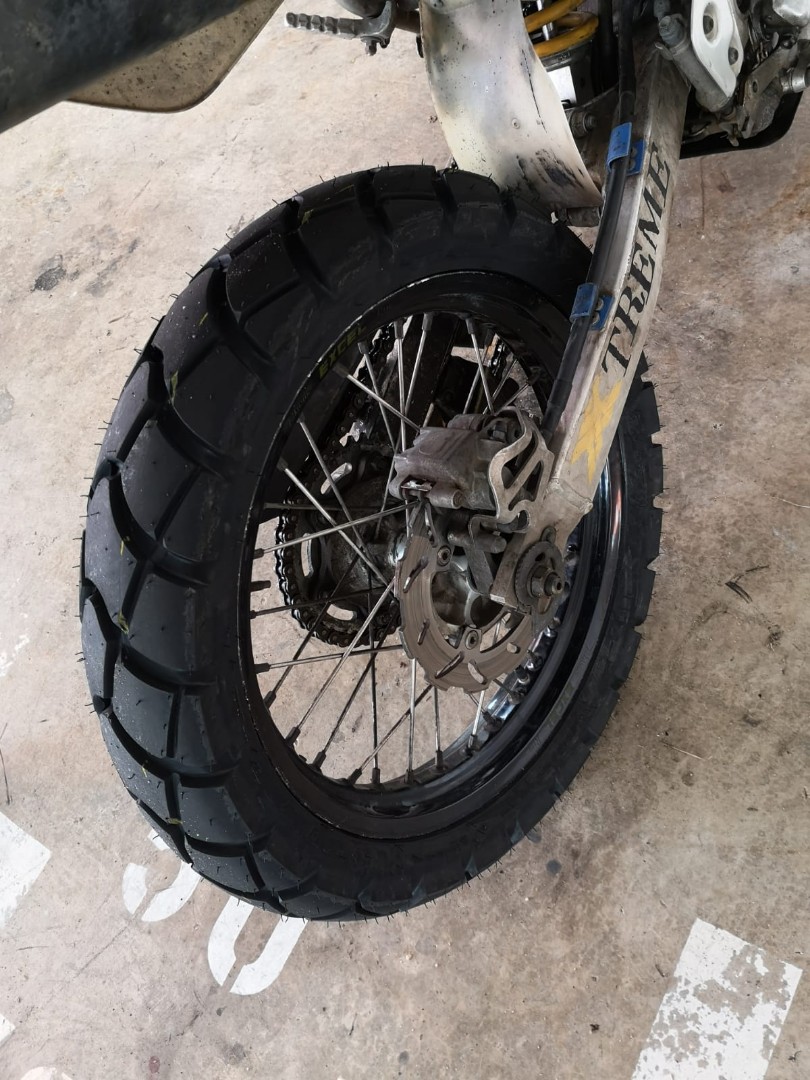 Dunlop D604 rear tire, Motorcycles, Motorcycle Accessories on Carousell