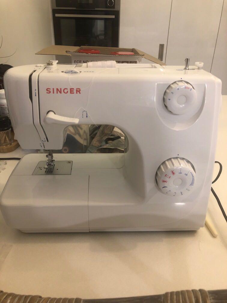 Singer Sewing Machine, Hobbies & Toys, Stationery & Craft, Craft ...